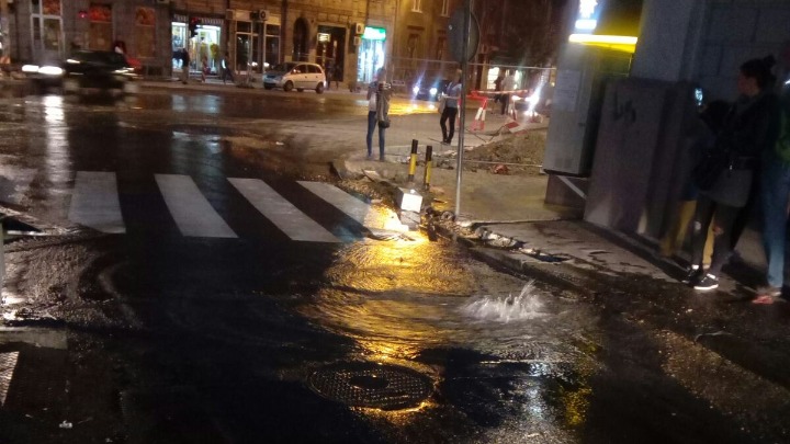Pukla cev u Bulevaru despota Stefana, građani bez vode | Beograd | Direktno