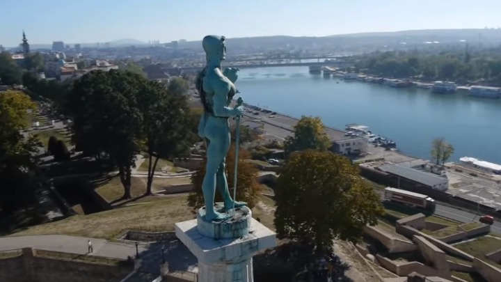 Šta to smrdi u Beogradu? | Beograd | Direktno