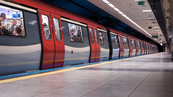 Potpisan ugovor za gradnju druge linije metroa | Beograd | Direktno