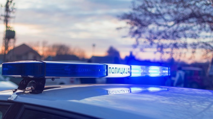 Pretio ženi ubistvom i pretukao muškarca u njenom stanu | Hronika ...