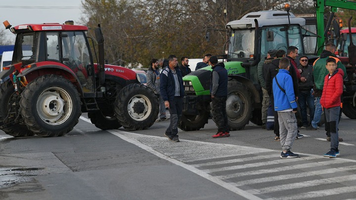 SSP: Načelnik policije da reaguje - ko preti gaženjem bagerom? | Srbija ...